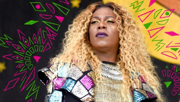 Conheça Big Freedia, a rapper responsável pela nova versão de “Judas ...